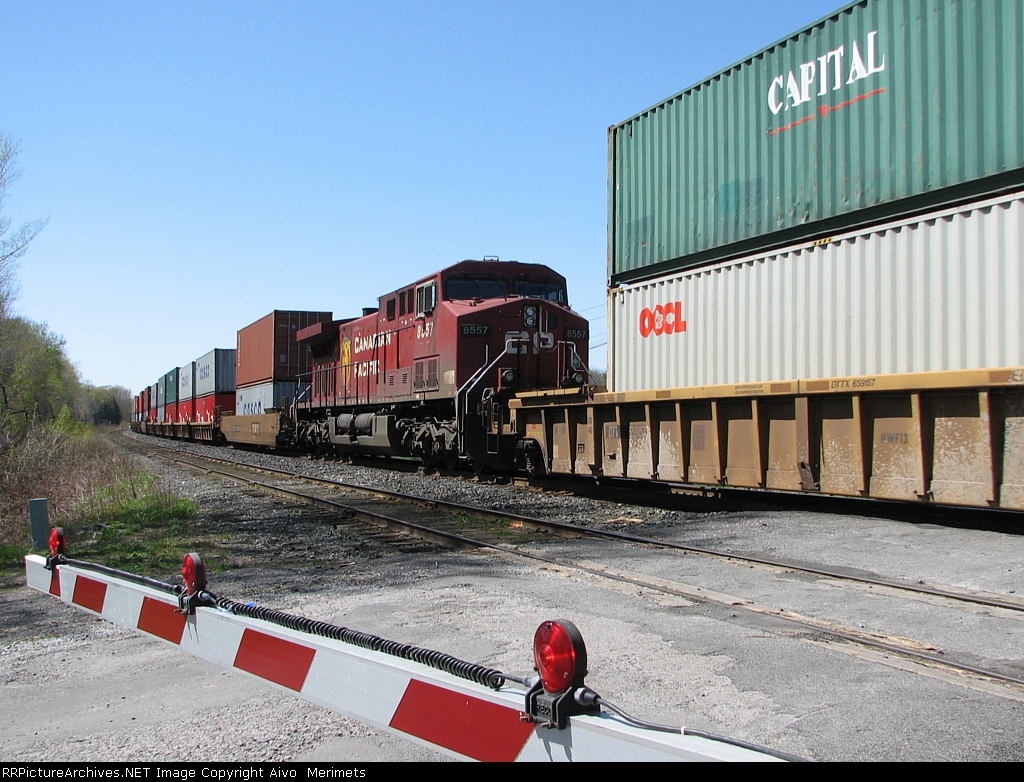 CP 8557 at Spicer.